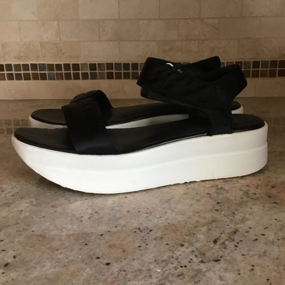 Vagabond Daria Platform Black Satin Platform Sandals - Gem